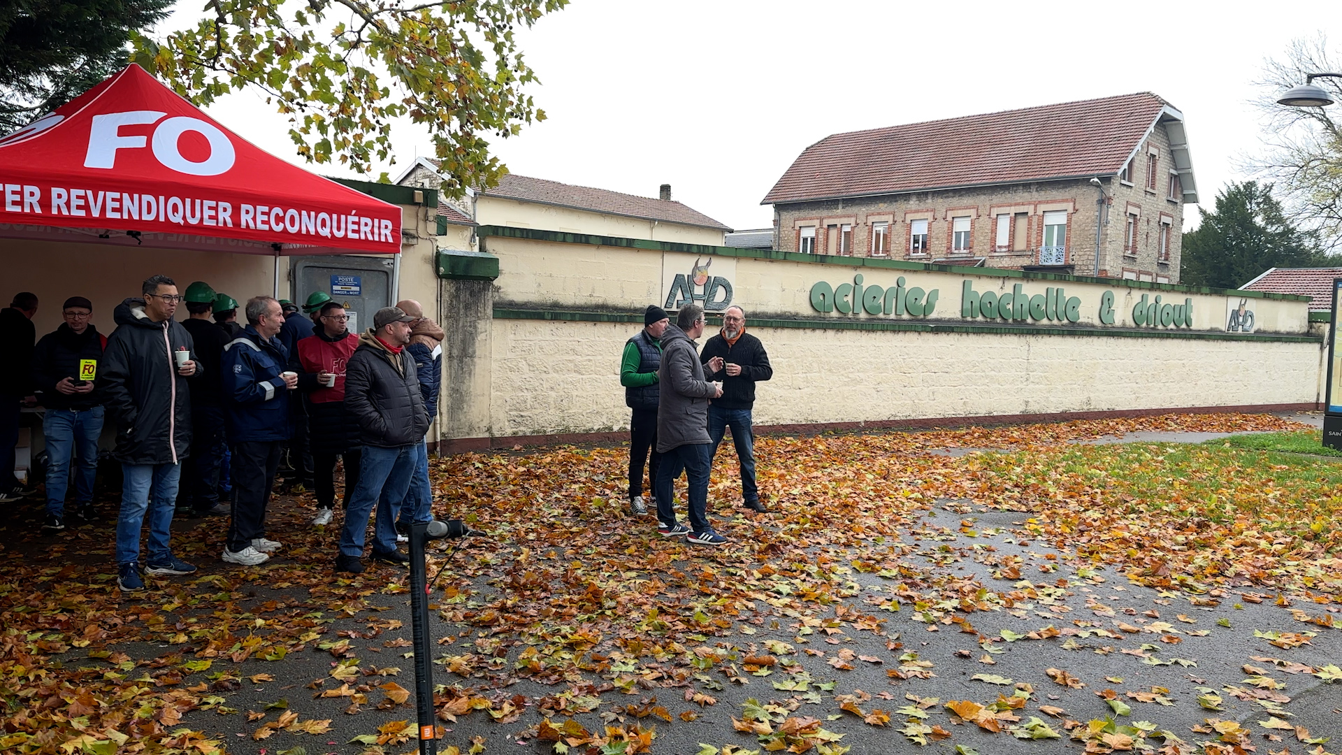 Manifestation : après le rachat, l'inquiétude grandit pour les salariés de Hachette et Driout ...